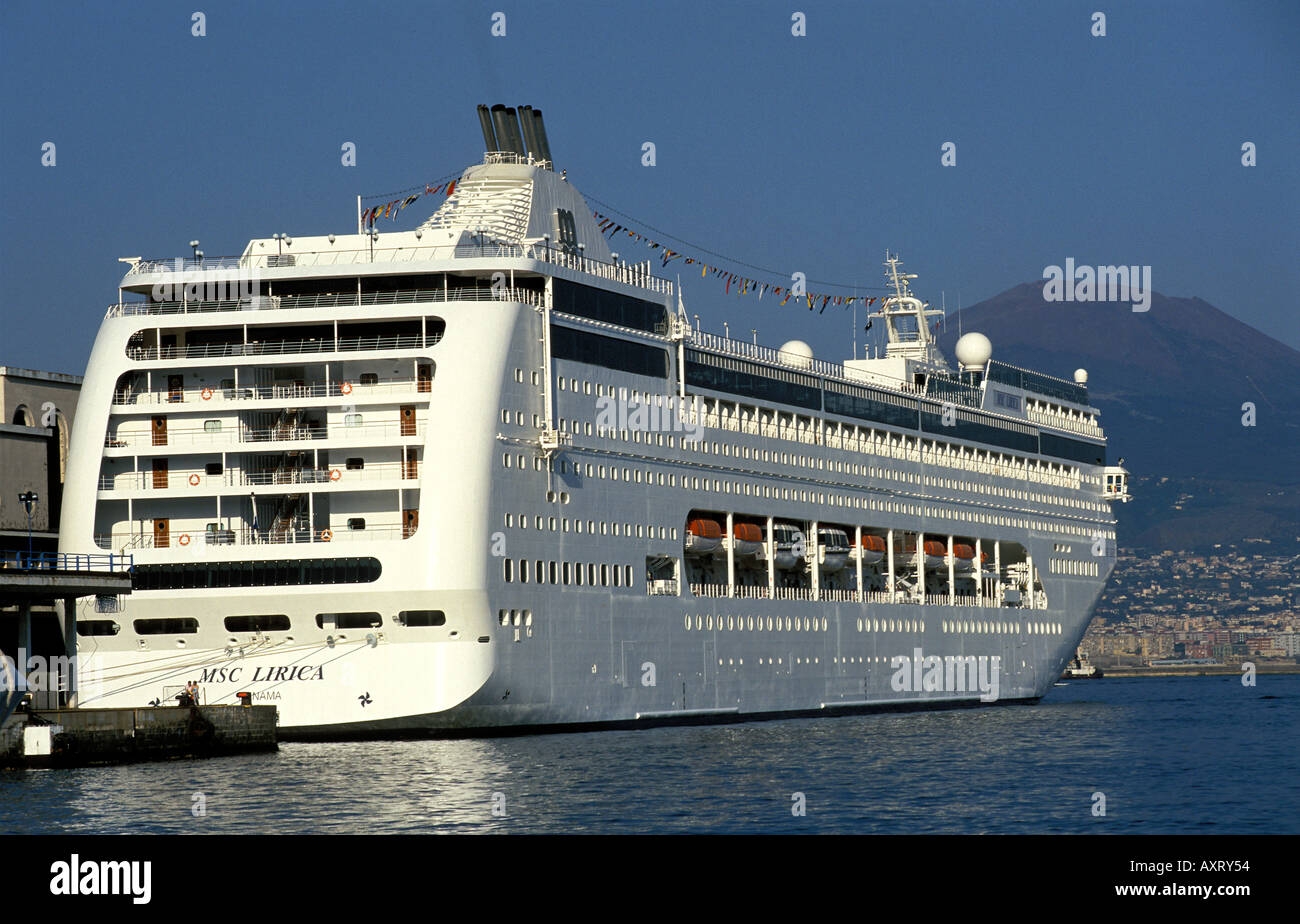With mount vesuvius hi-res stock photography and images - Alamy