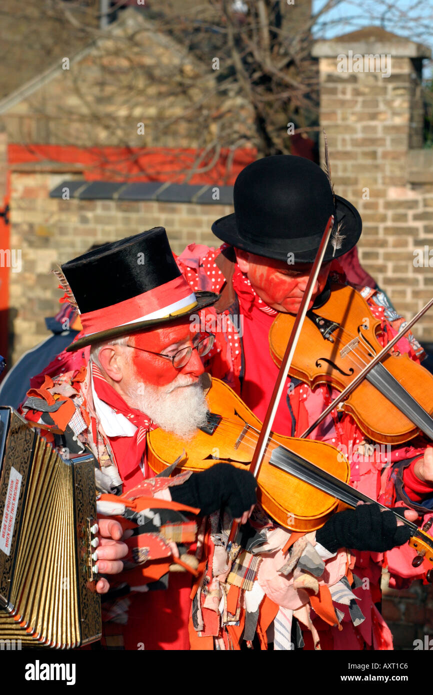 Dancing straw bear hi-res stock photography and images - Alamy