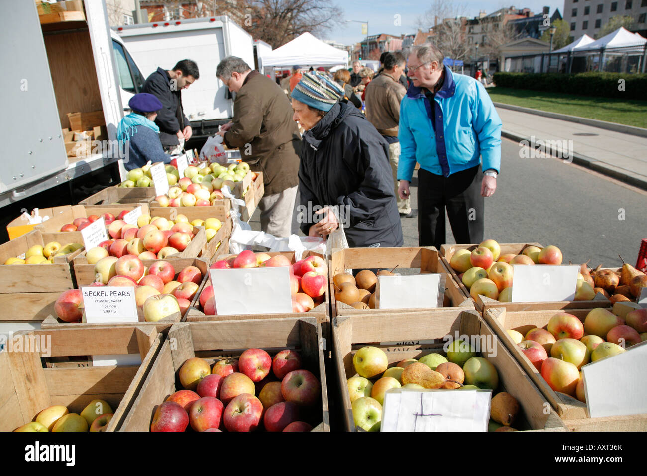 Vegetable and Fruit Stall, Farmer's market, Dupont Circle, Washington ...