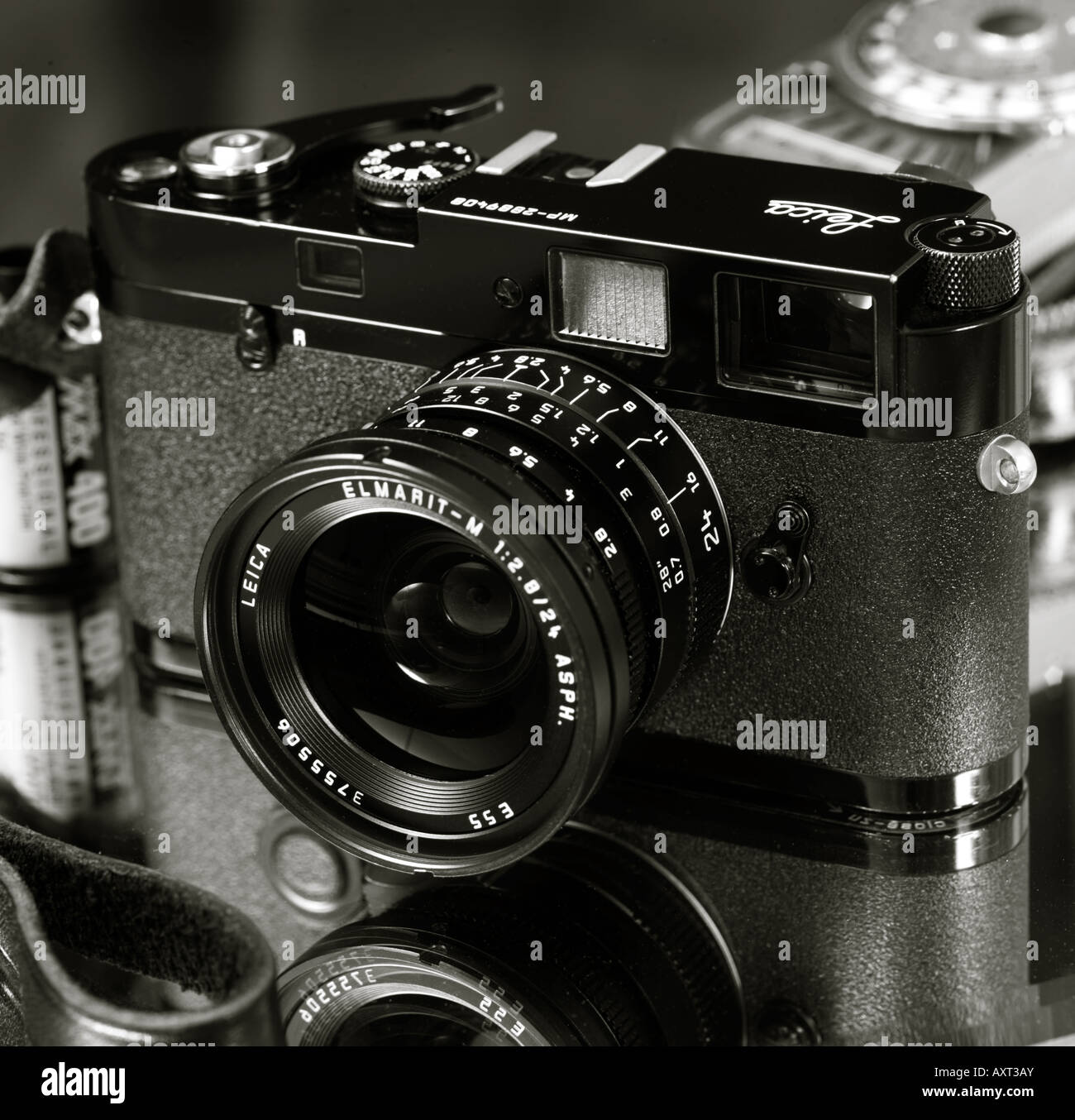 Leica MP camera Stock Photo - Alamy