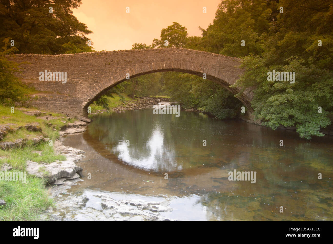 Stainfrorth Bridge and Stainforth Force Yorkshire Dales National Park ...