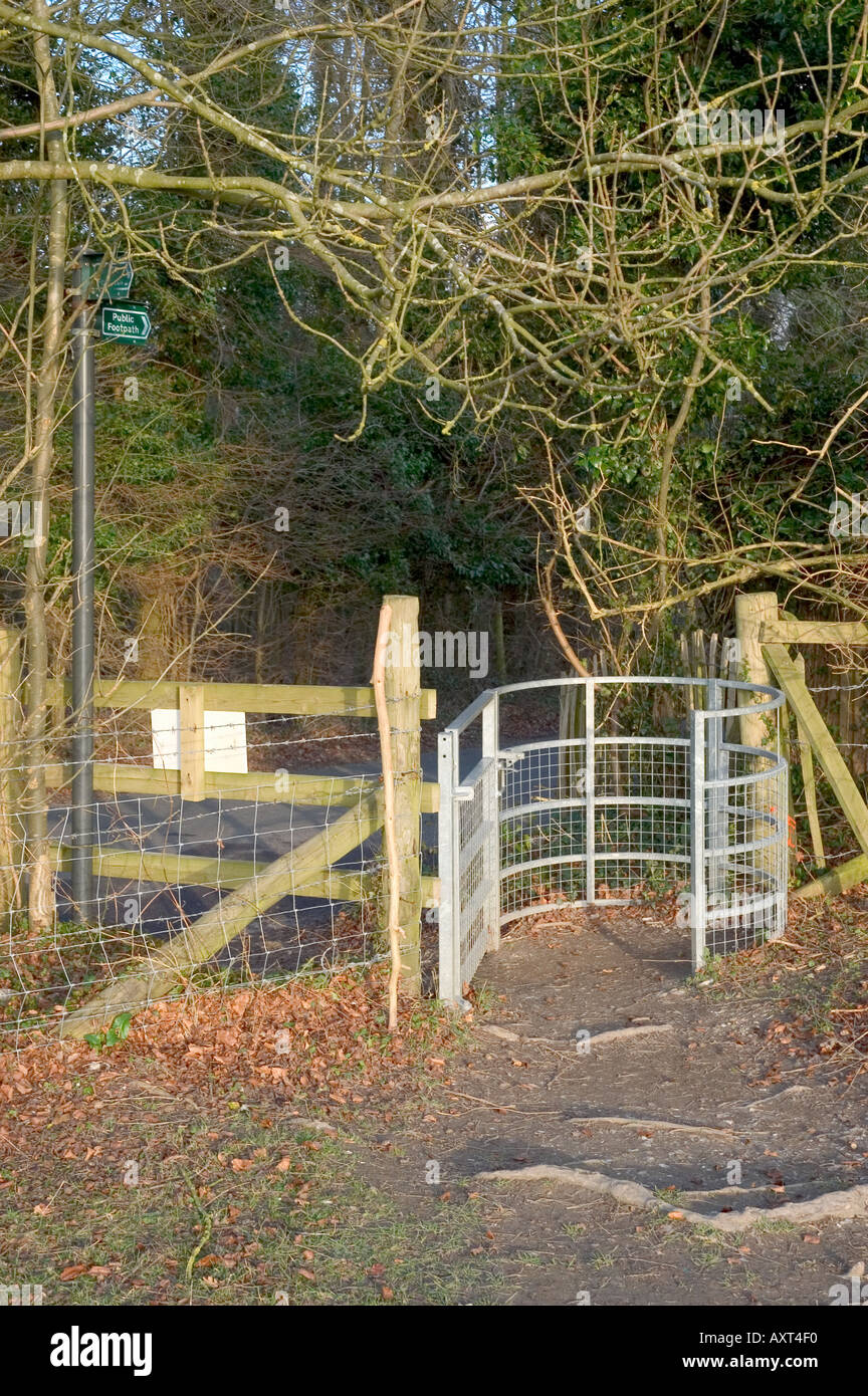 Typical english country swing gate in a country path Stock Photo - Alamy