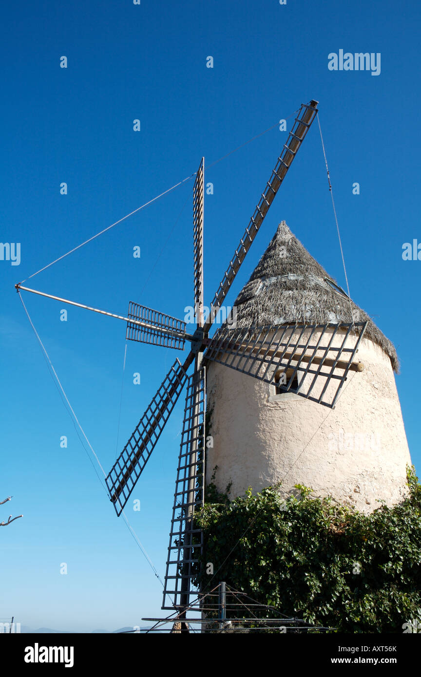 Antique generator hi-res stock photography and images - Alamy