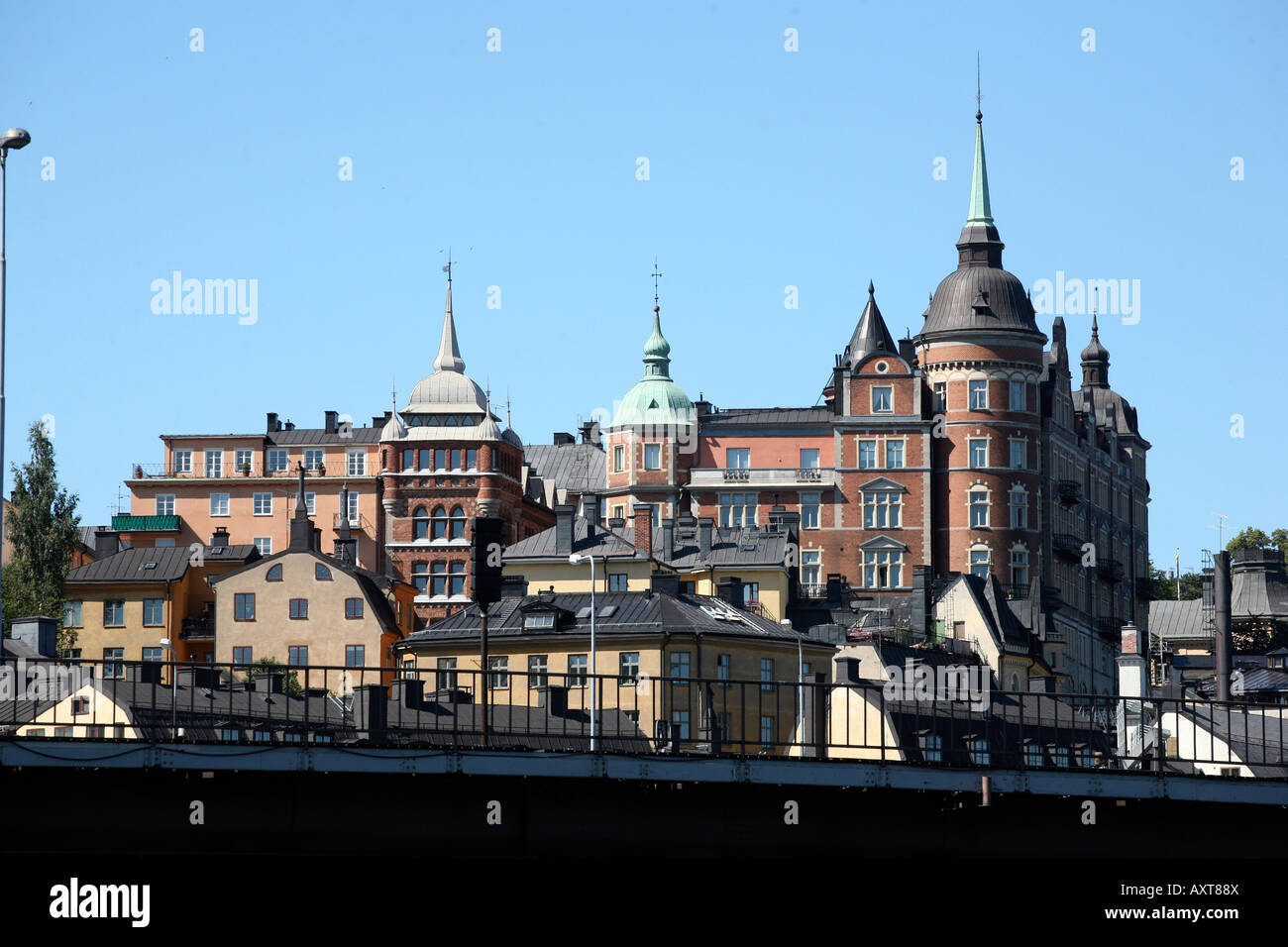 Run down school building hi-res stock photography and images - Alamy