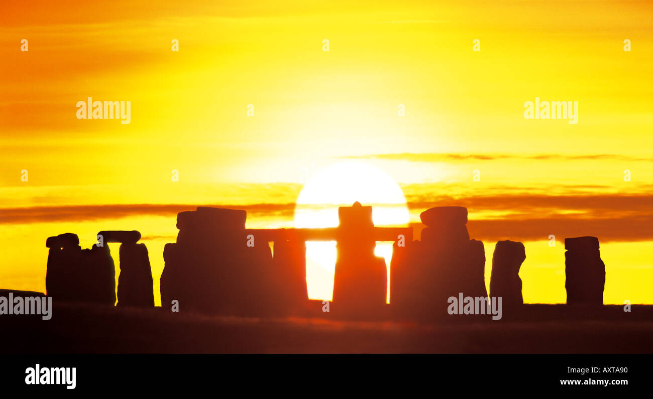 Stonehenge winter solstice hi-res stock photography and images - Alamy