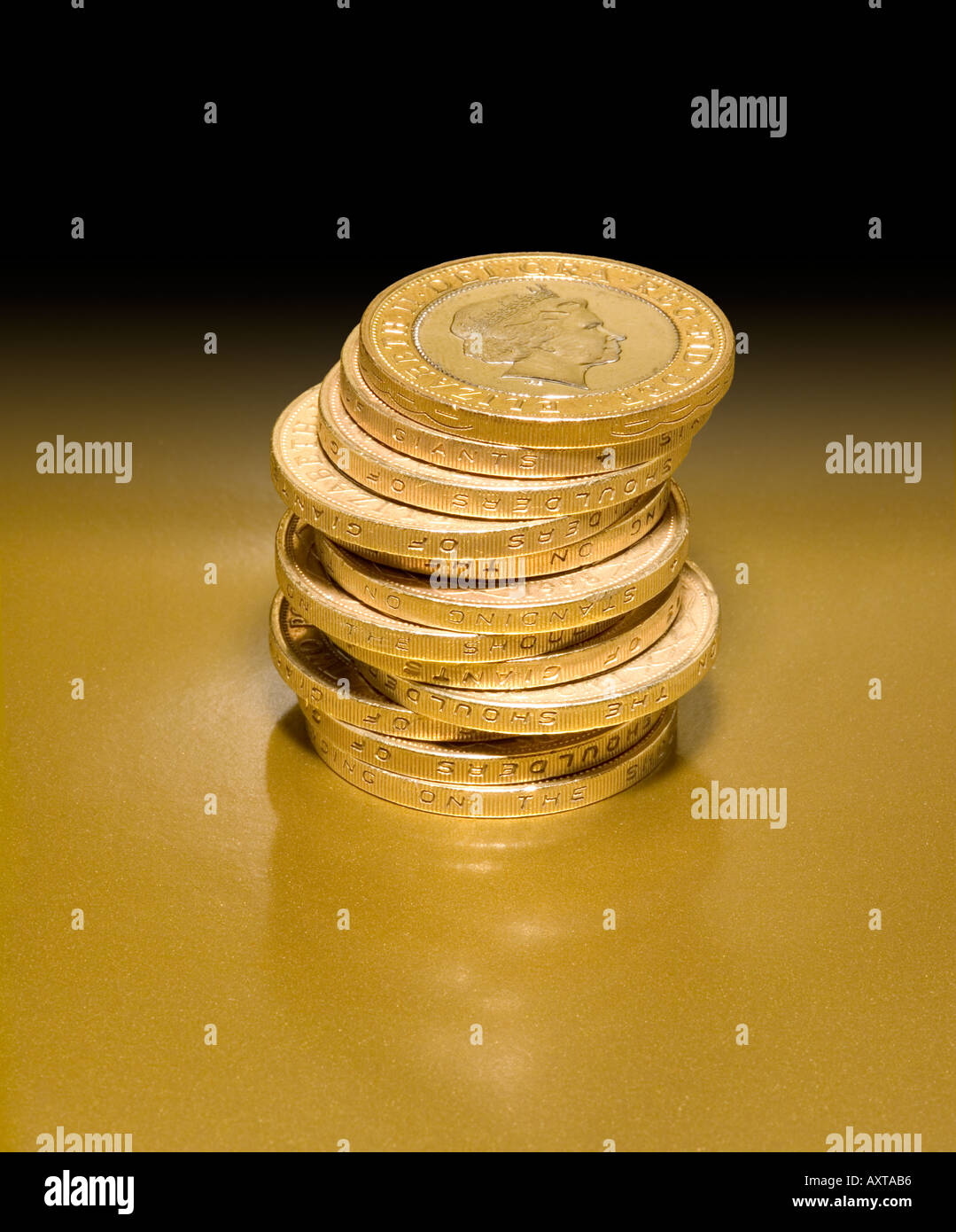 Pile of 1 one British pound coins Stock Photo - Alamy