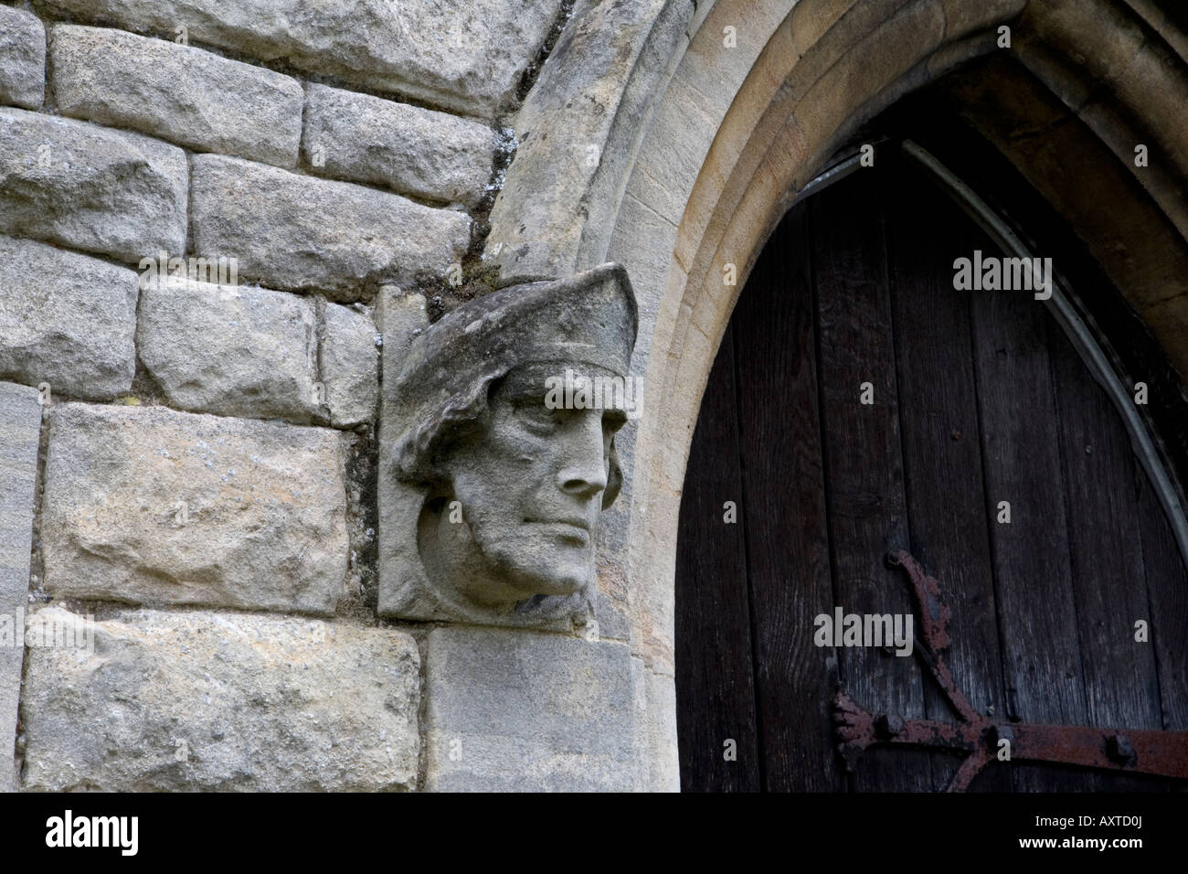 Angry gargoyle hi-res stock photography and images - Alamy