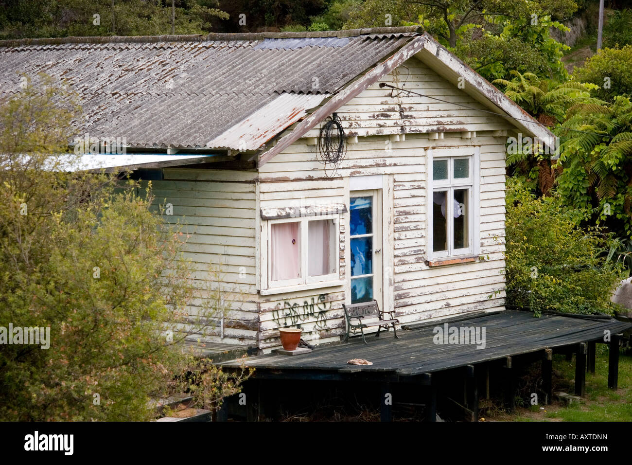 Old weathered house New Zealand Stock Photo - Alamy