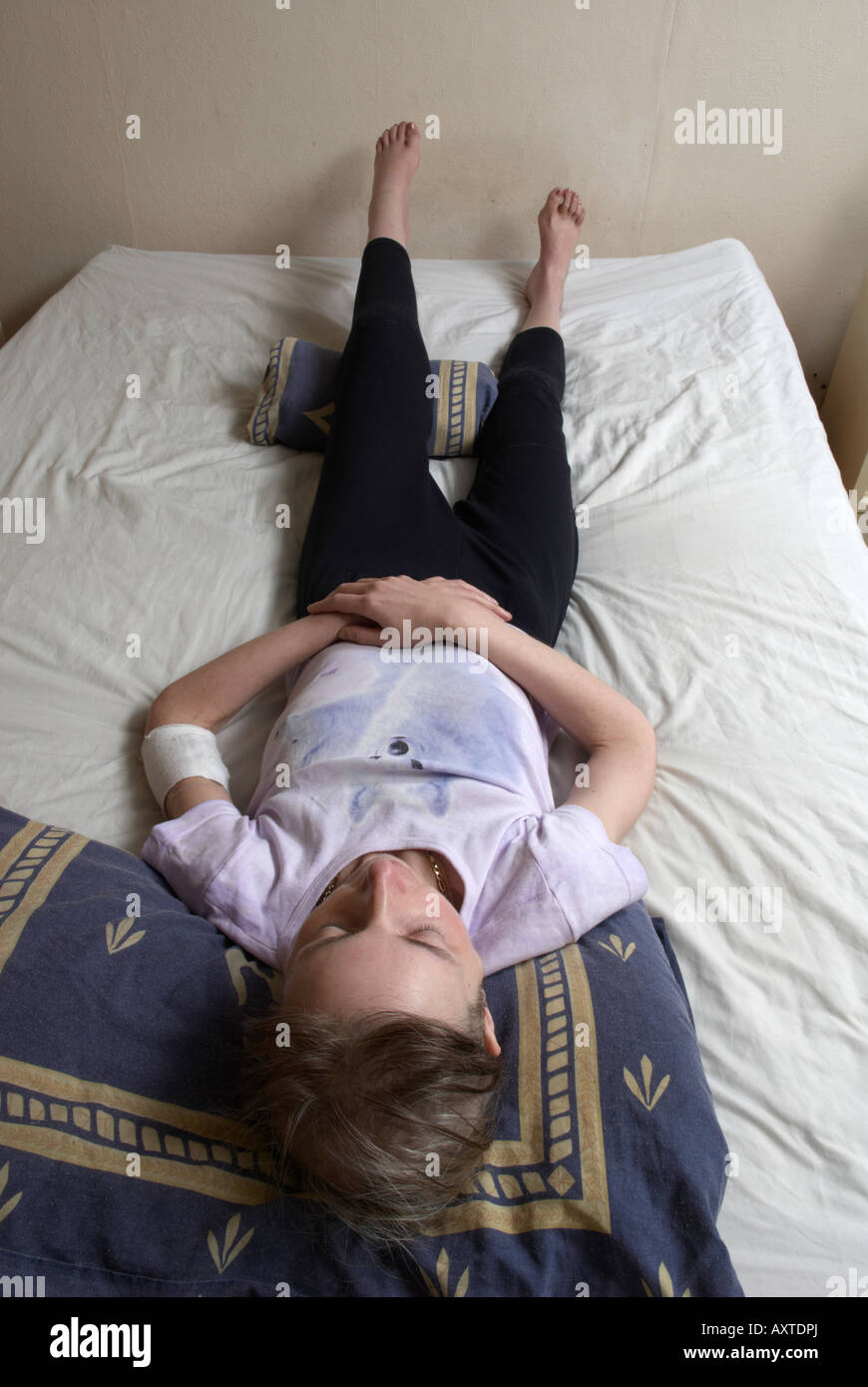 Between legs woman hi-res stock photography and images - Alamy