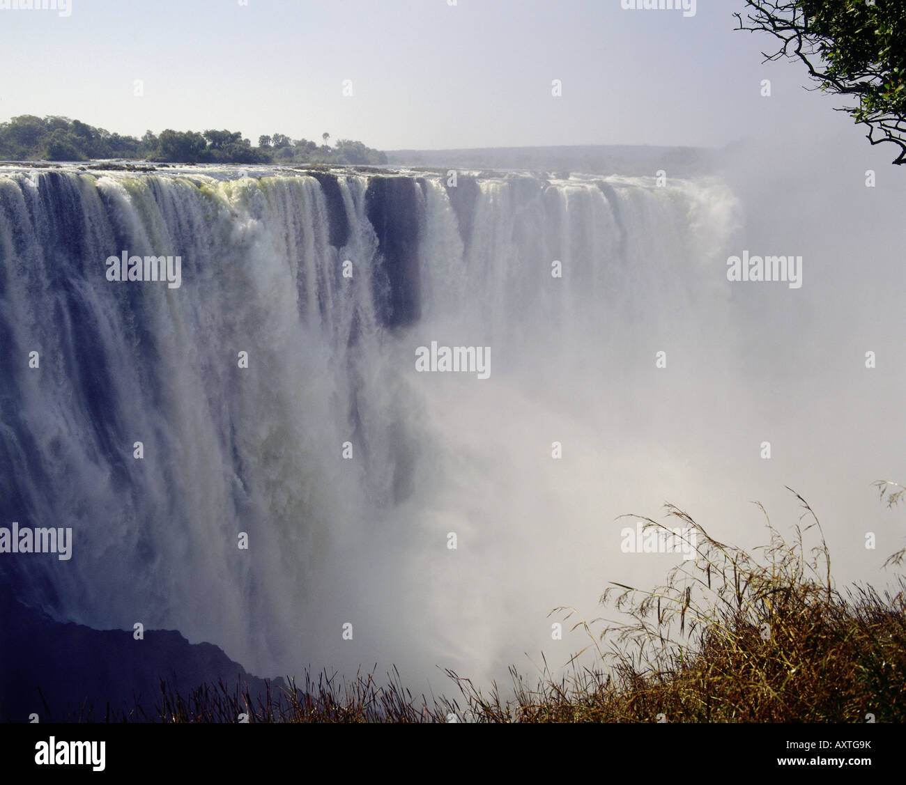 Zimbabwe river zambesi hi-res stock photography and images - Alamy