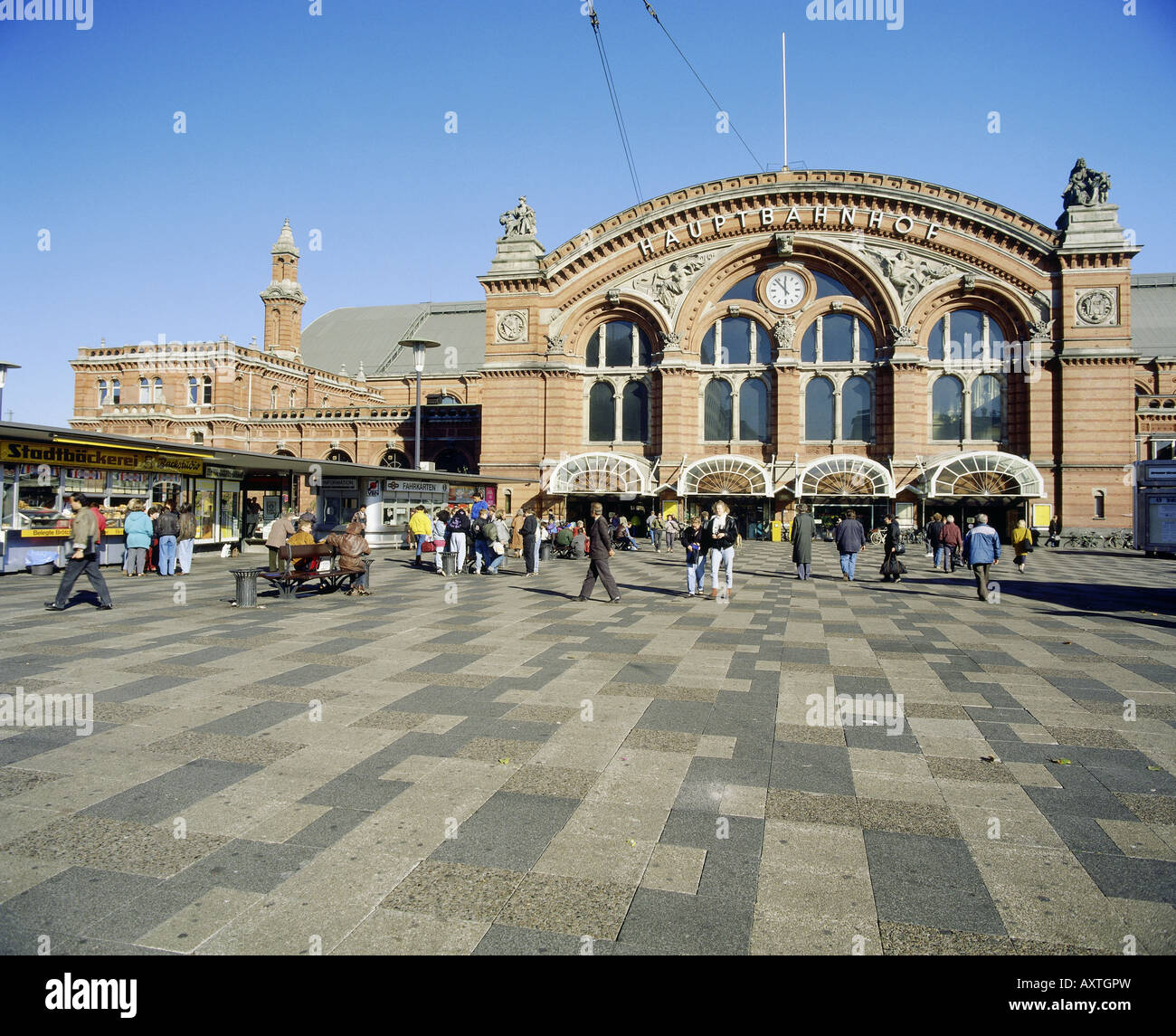 Bremen central station hi-res stock photography and images - Alamy