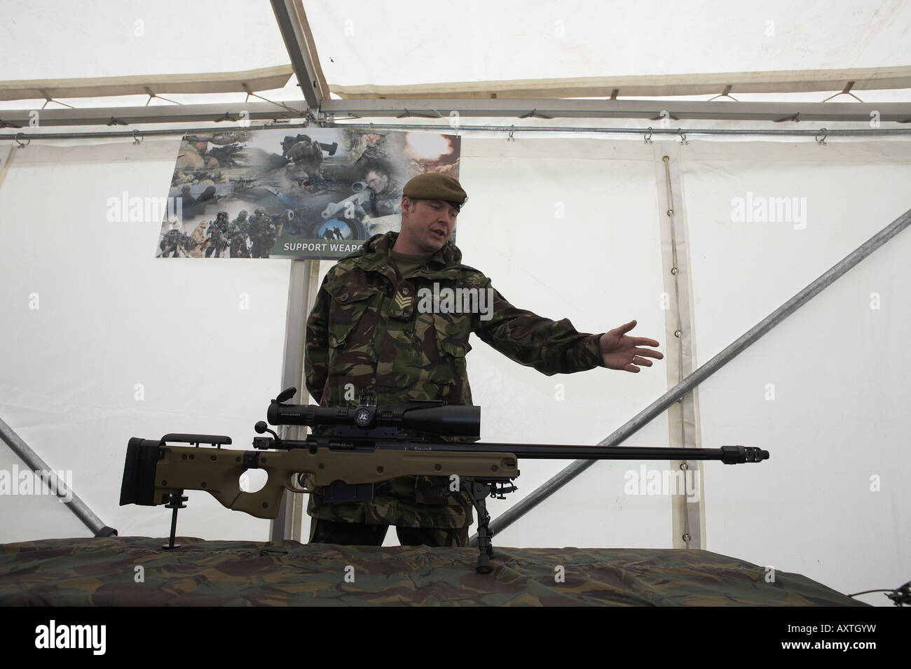 Sniper l115a3 long range rifle hi-res stock photography and images - Alamy