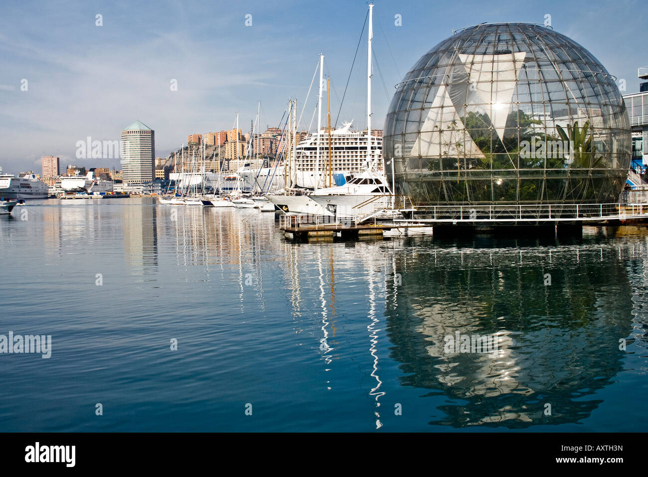 Ball loop hi-res stock photography and images - Alamy