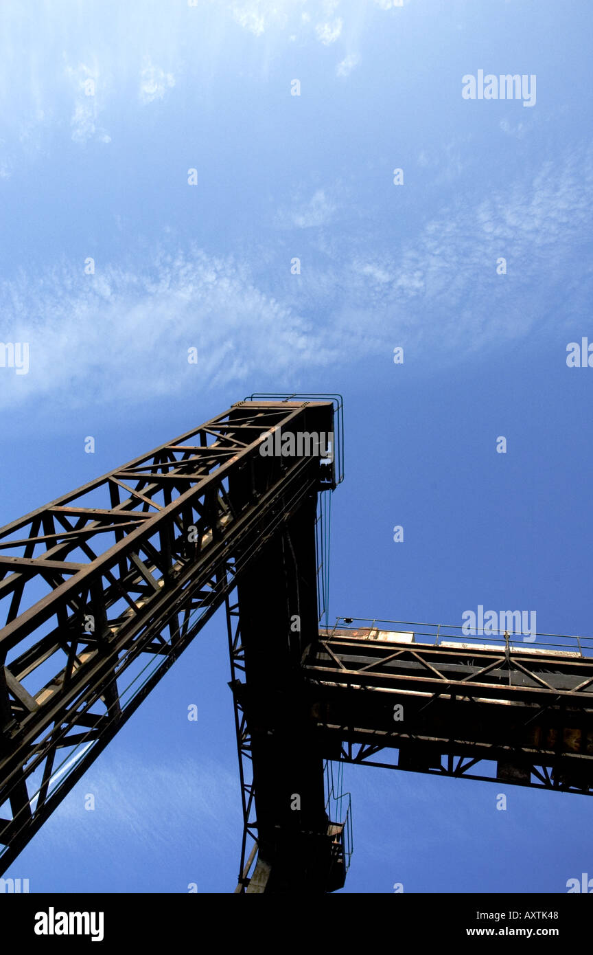 Slanted structures hi-res stock photography and images - Alamy