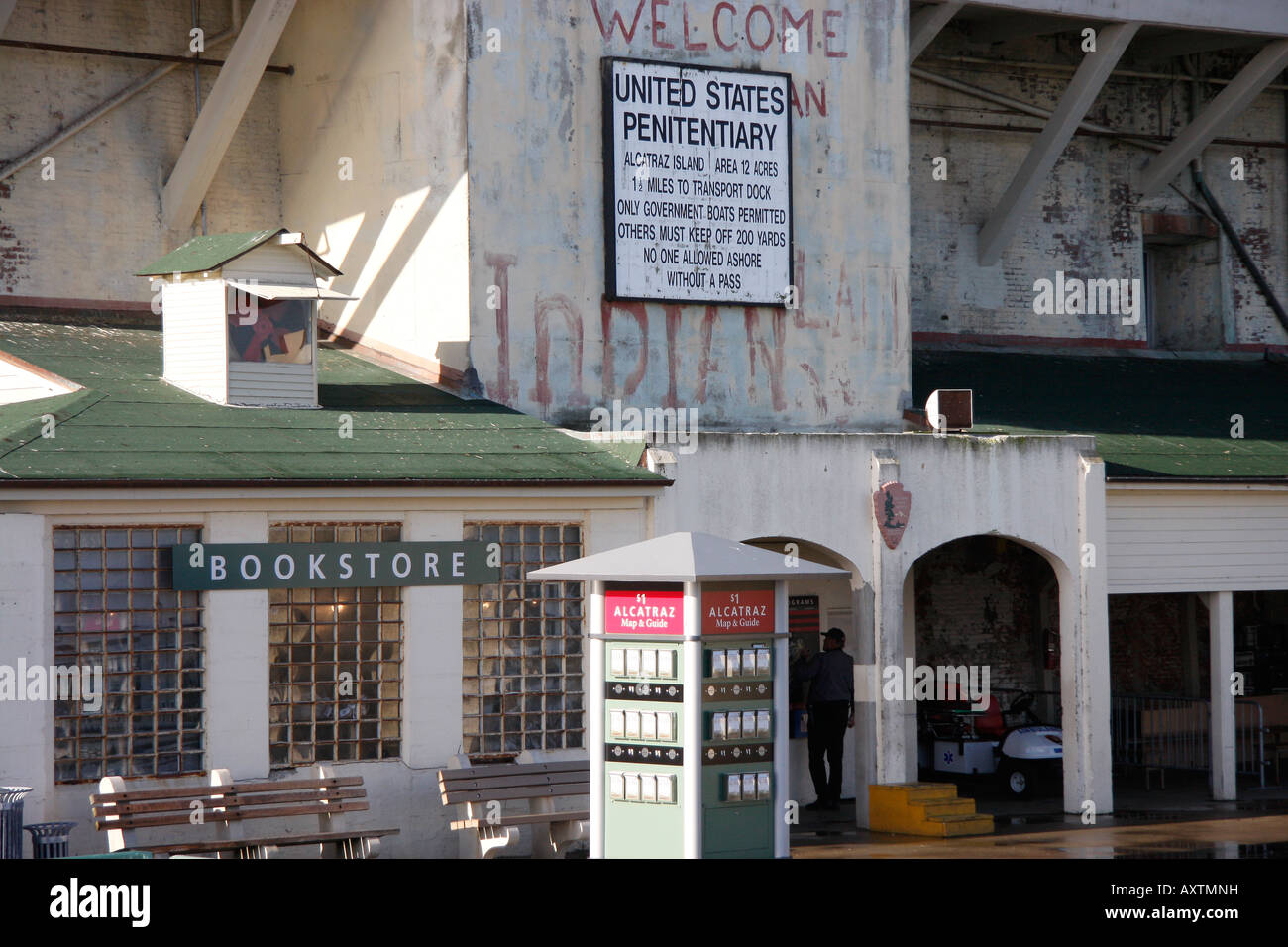 Bookshop and sign at the arrival area for visitors to Alcatraz ...