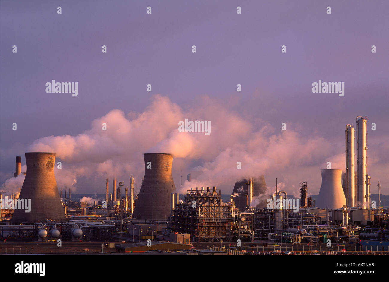 The Grangemouth Petro chemical complex. Grangemouth, Falkirk, Scotland ...