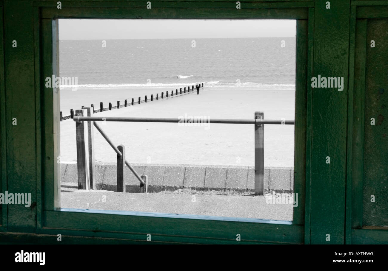 Clean empty beach frinton hi-res stock photography and images - Alamy