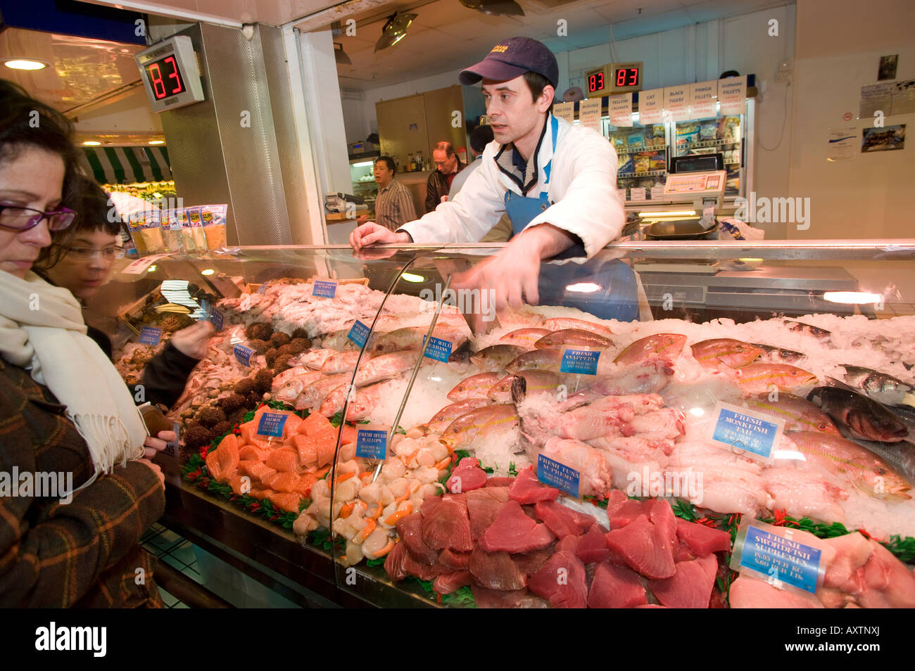 Covered market oxford fish hi-res stock photography and images - Alamy