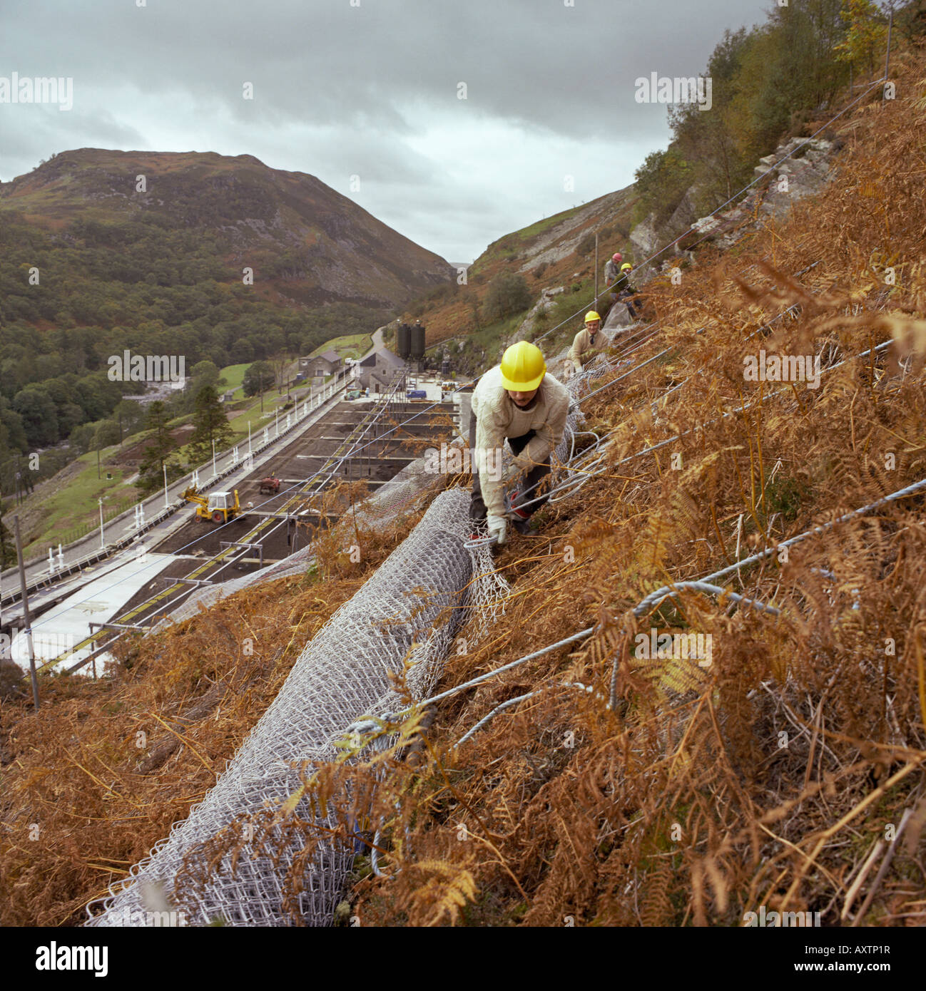 Rock bolting hi-res stock photography and images - Alamy