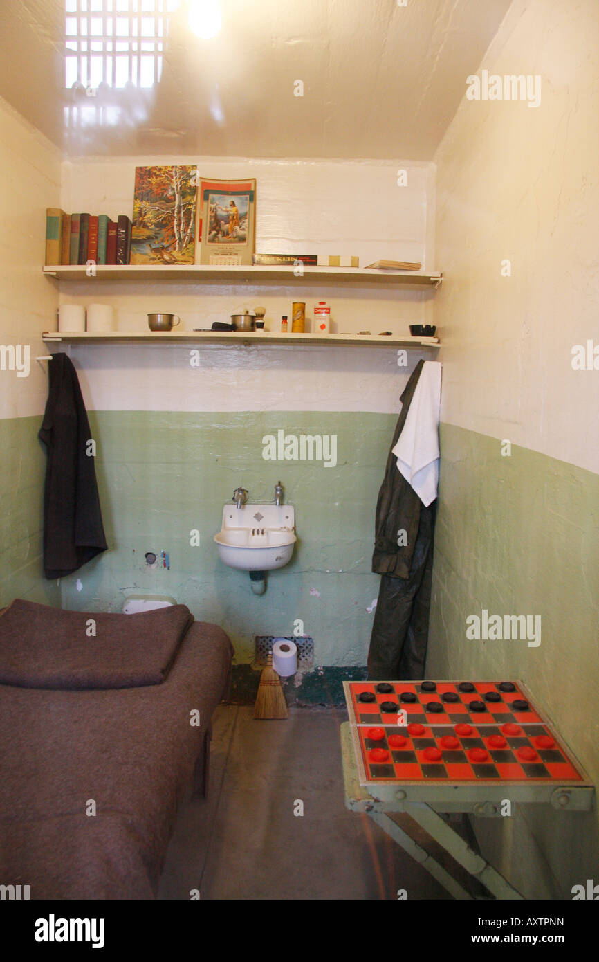 Alcatraz cell hi-res stock photography and images - Alamy
