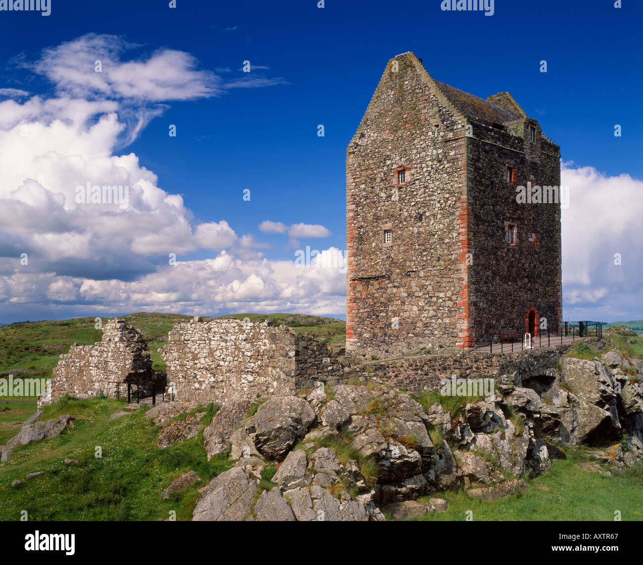 Smailholm tower hi-res stock photography and images - Alamy