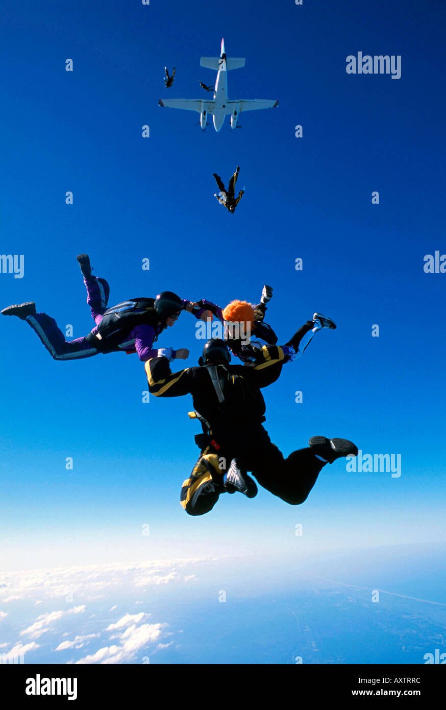 Skydiving low angle view hi-res stock photography and images - Alamy