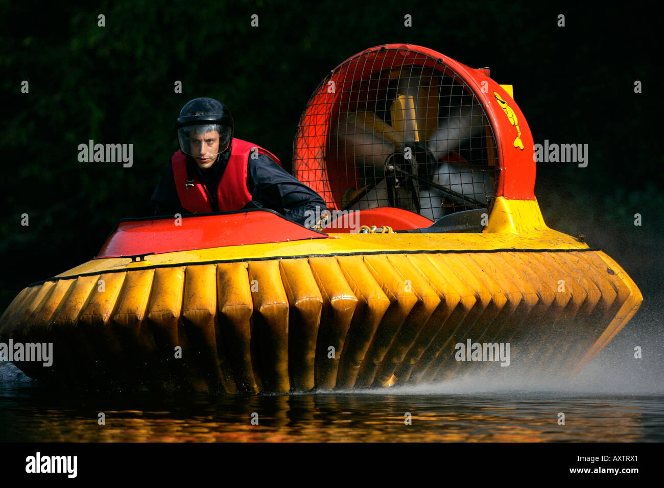 Hovercraft sea vehicle hi-res stock photography and images - Alamy