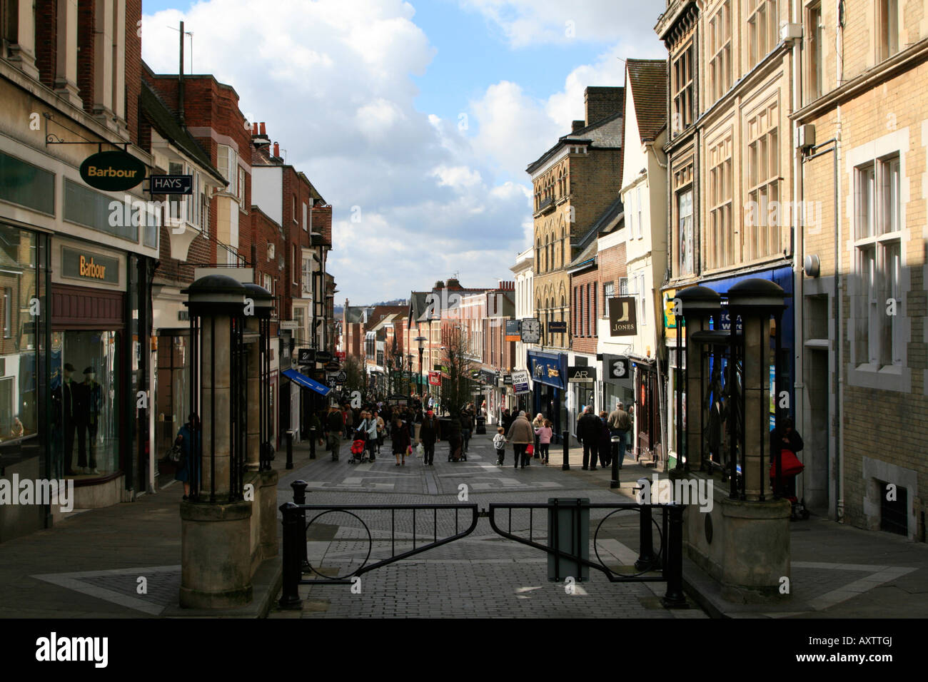windsor castle town centre tourists Royal Borough of Windsor and ...