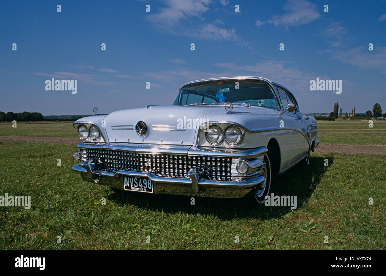 Buick Series 75 Roadmaster of 1958 Stock Photo - Alamy