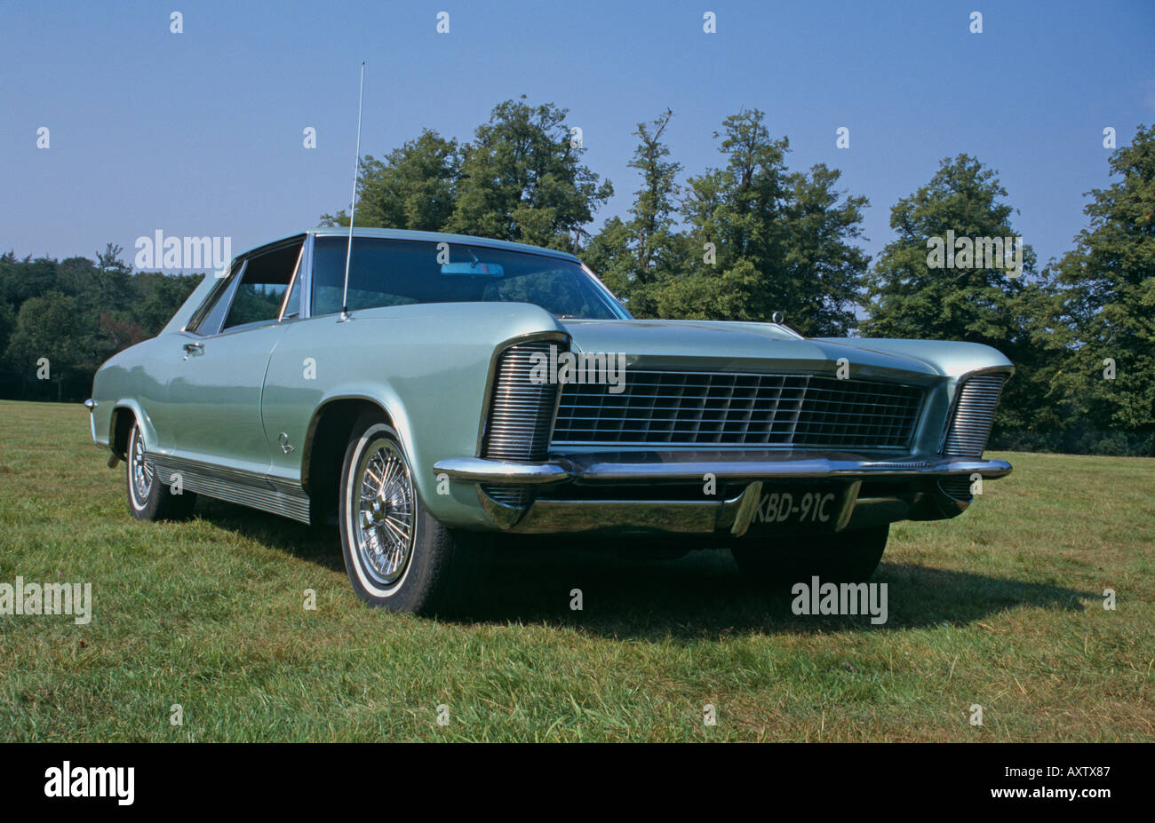 Buick riviera 1960s hi-res stock photography and images - Alamy