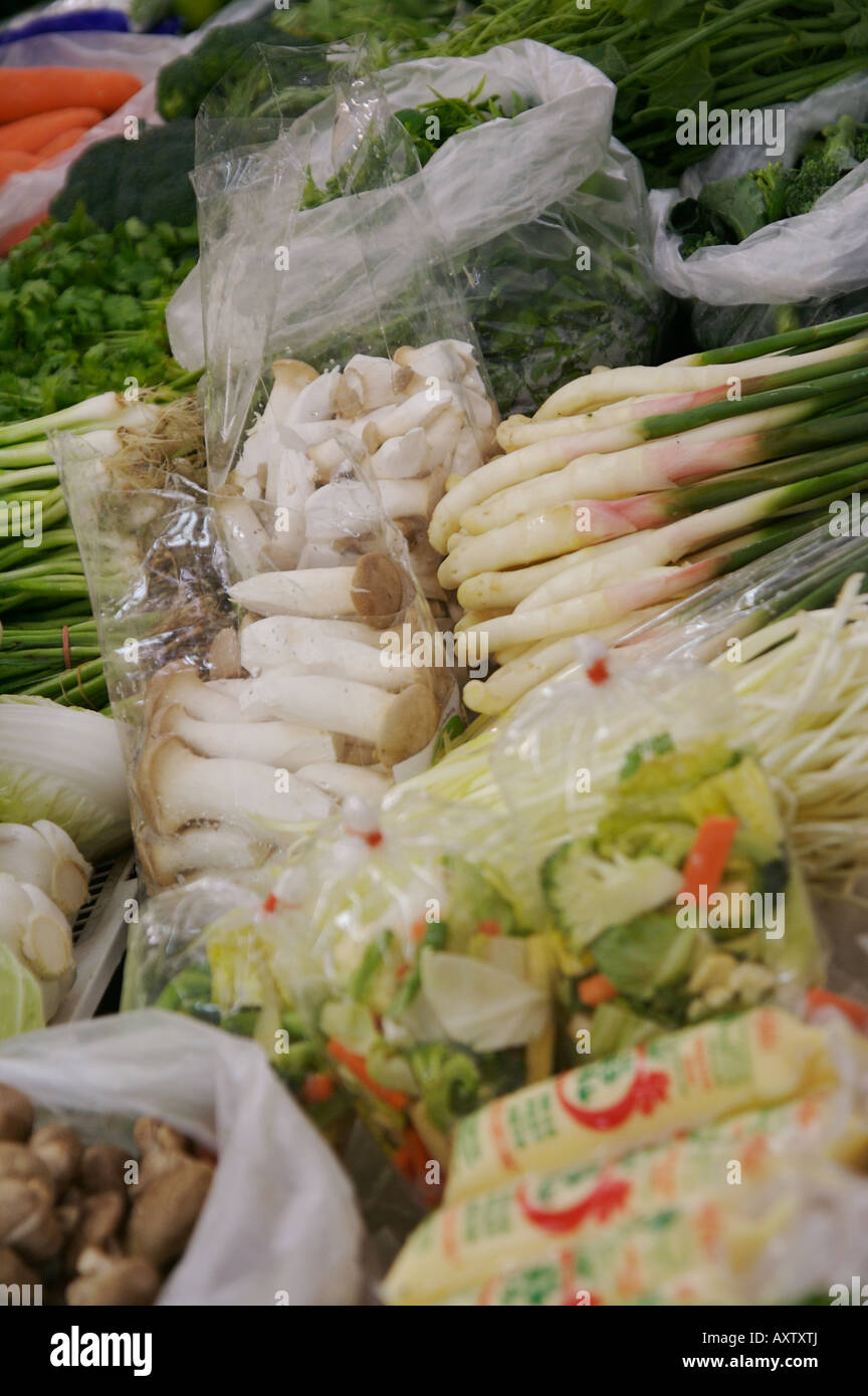 Fruit and vegatable stall hi-res stock photography and images - Alamy