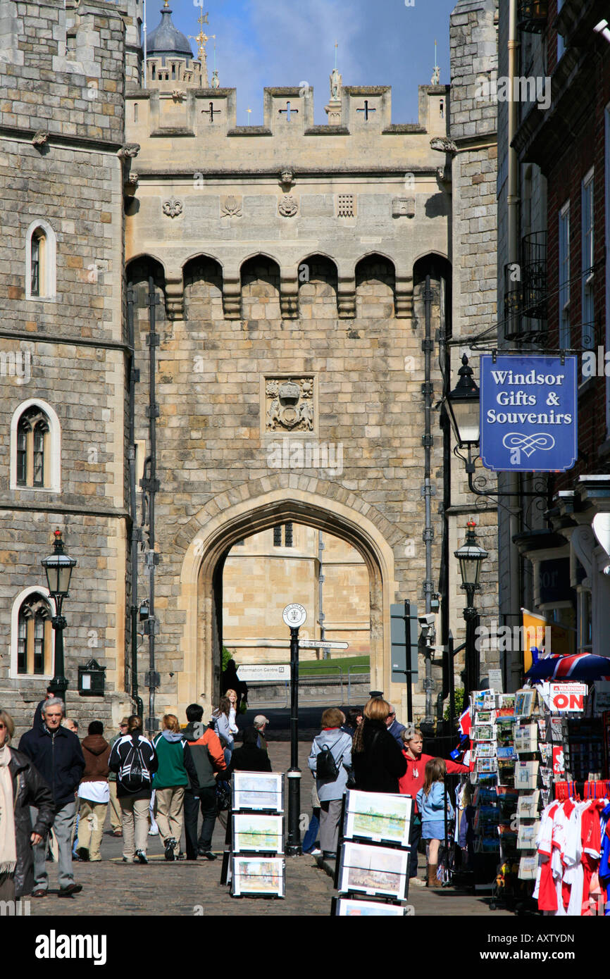 windsor castle town centre tourists Royal Borough of Windsor and ...