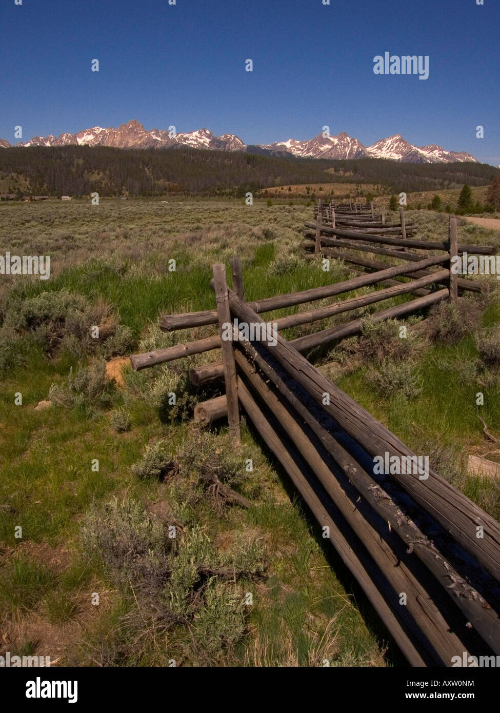 Wood fence, Sawtooth mountains near Stanley Idaho. USA Stock Photo - Alamy