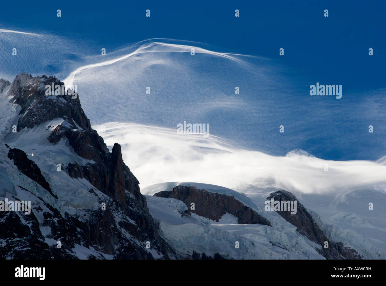 Jet stream high winds over Mont Blanc (4810m), the highest mountain in ...