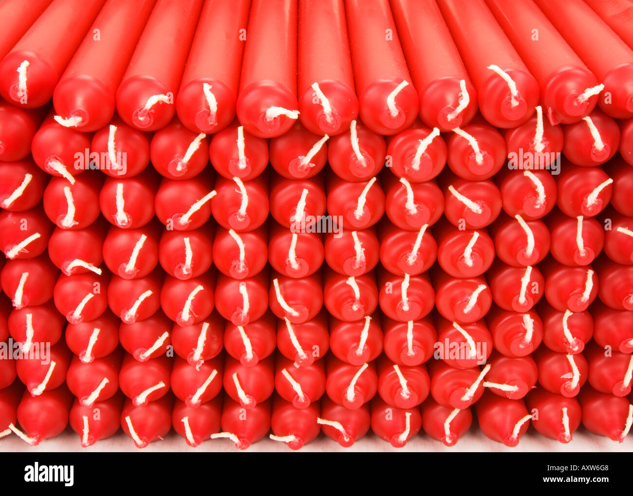 red non burning burnded candles candle light candlelight package stapel ...