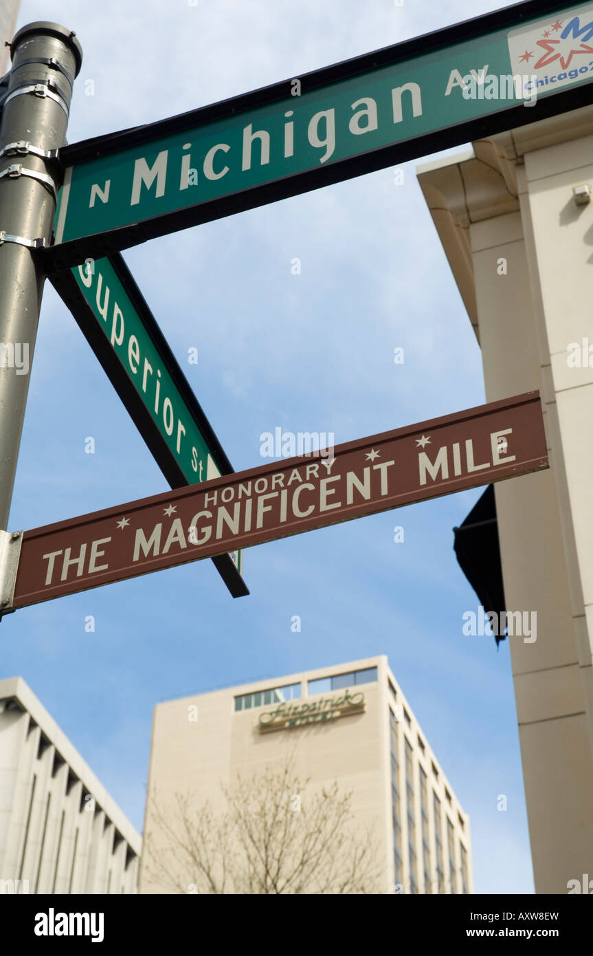 Magnificent mile sign hi-res stock photography and images - Alamy
