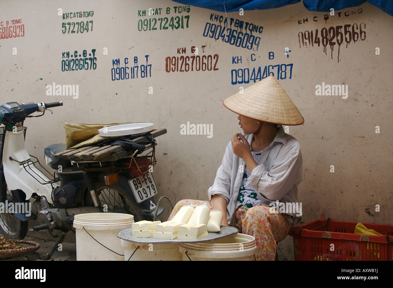 Lac Long Quan Market Stock Photo - Alamy