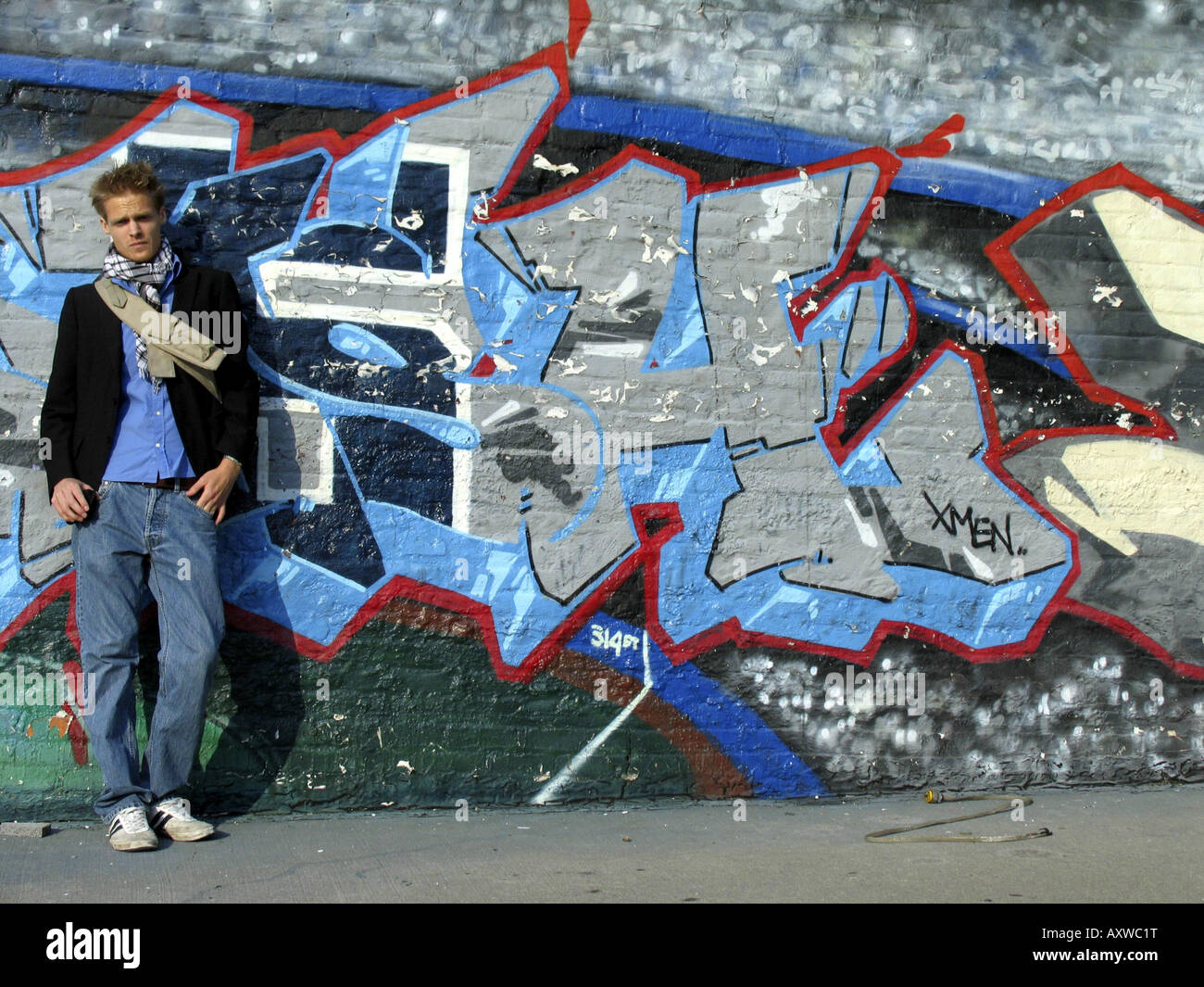 Young man graffiti bronx hi-res stock photography and images - Alamy