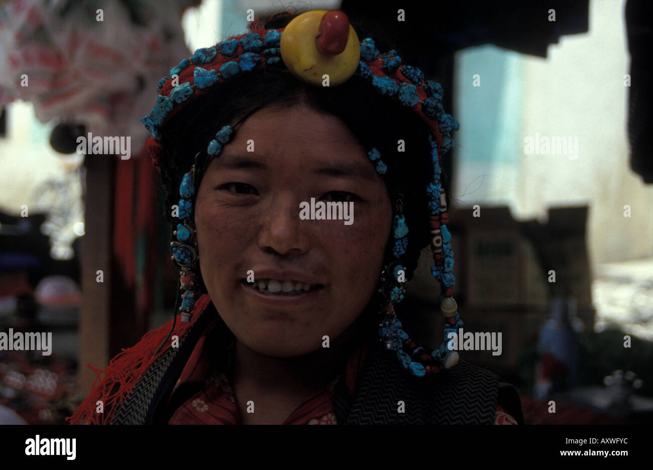 Tibetan women in traditional costume Stock Photo - Alamy