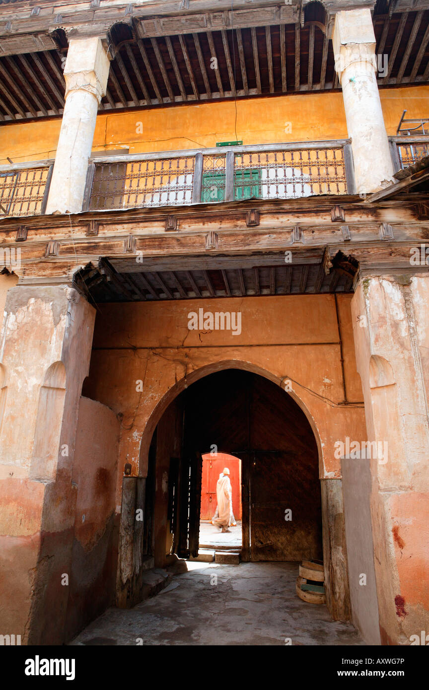 African courtyard hi-res stock photography and images - Alamy