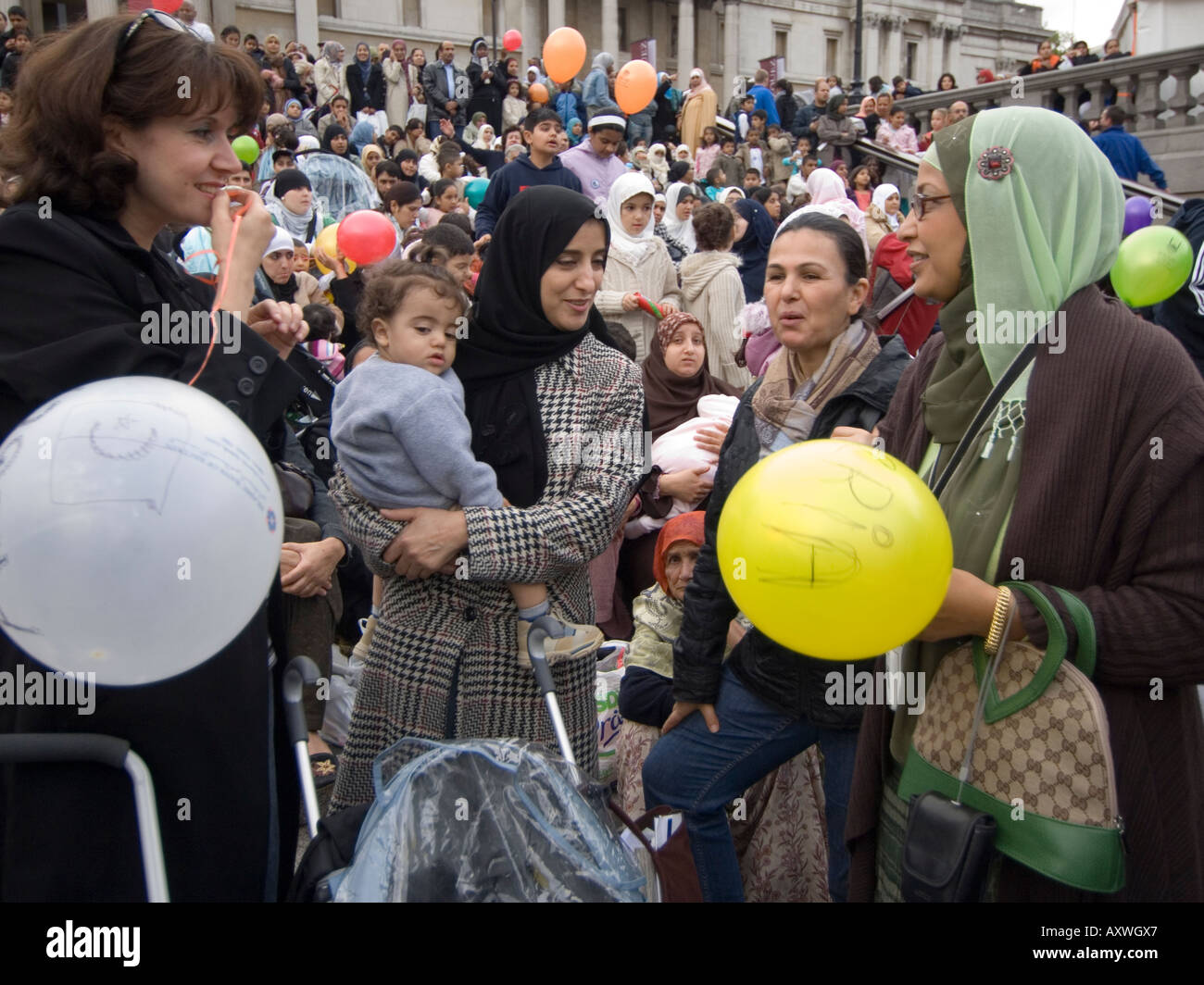 British muslims in London 2006 ©Mark Shenley Stock Photo - Alamy