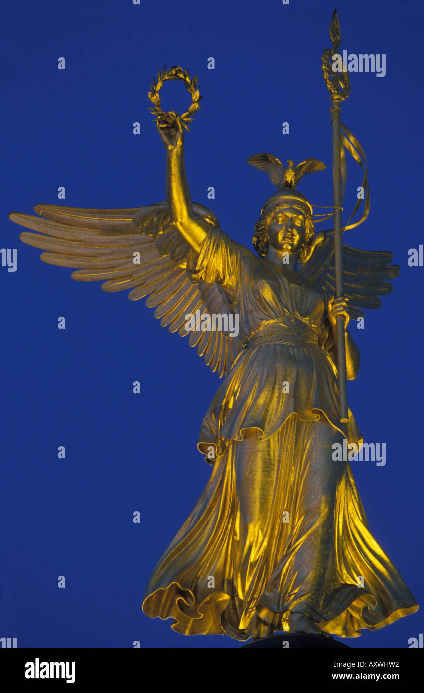 Berlin siegessaeule victory column strasse hi-res stock photography and ...