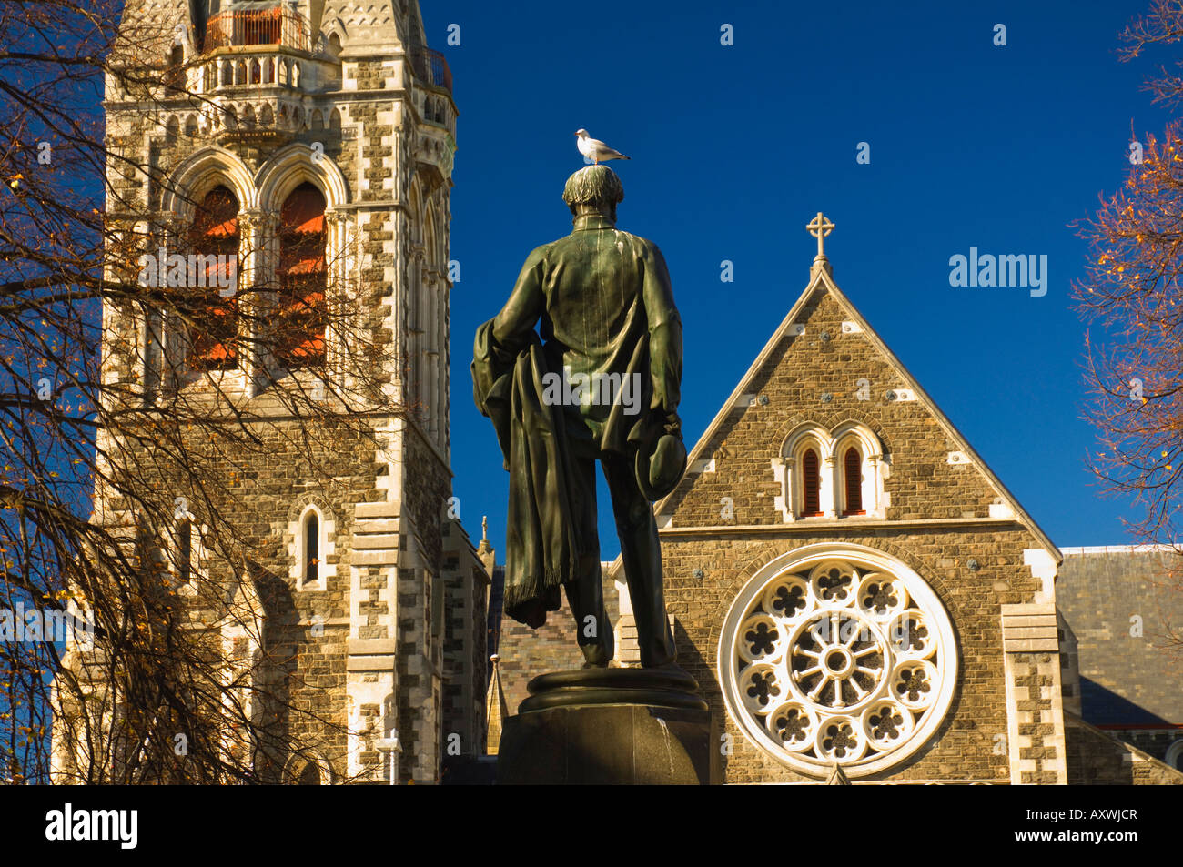 Cathedral and statue of John Robert Godley, Cathedral Square ...