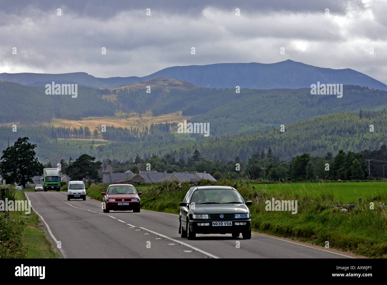 Grampian mountains scotland aberdeen hi-res stock photography and ...