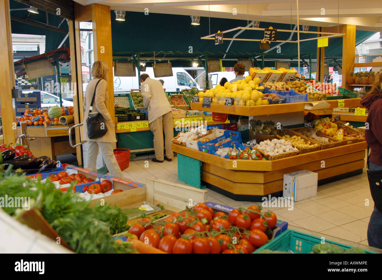 A store selling all kinds of fruits and vegetables in Paris, France ...