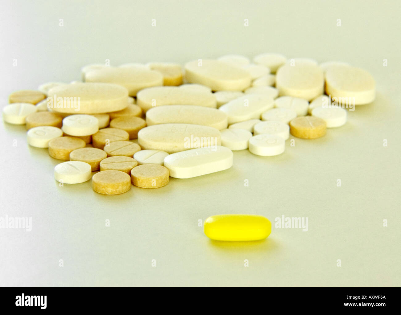 close up of capsules and pills Stock Photo - Alamy