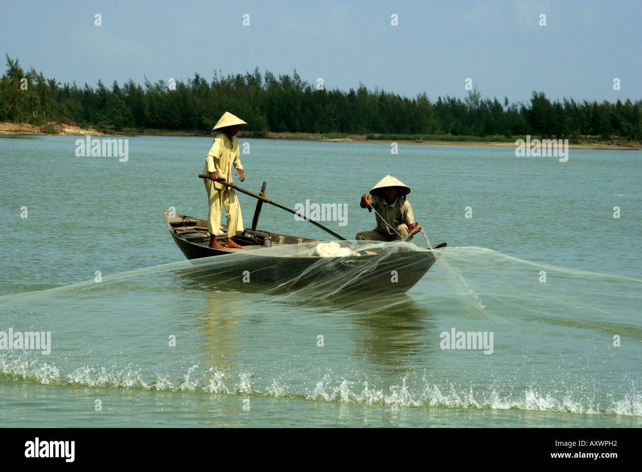Vietnamese Net Fishing Stock Photo - Alamy