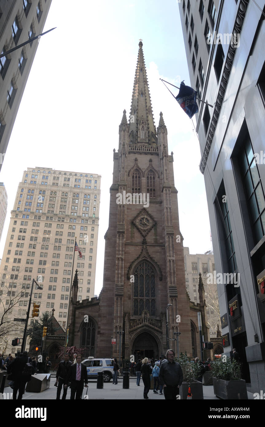 Trinity church lower manhattan hi-res stock photography and images - Alamy