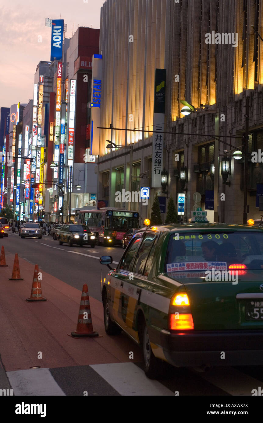 Night Life in Shinjuku District, Tokyo, Japan Stock Photo - Alamy