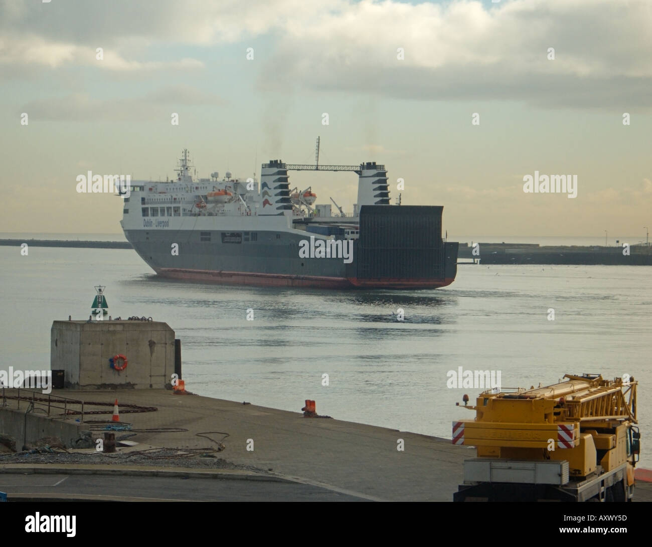 Roll on Roll off Ferry sailing from the River Liffey, Port of Dublin ...